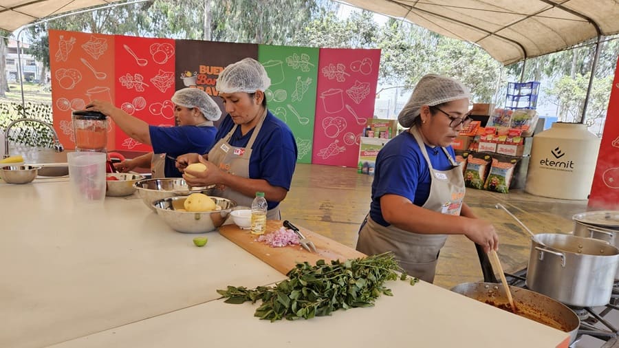 Dos comedores populares de Carabayllo presentan dos deliciosos y ...
