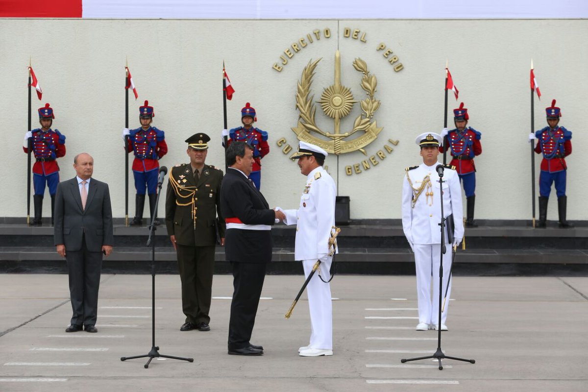 Ceremonia de reconocimiento al nuevo jefe del CCFFAA | TVPerú