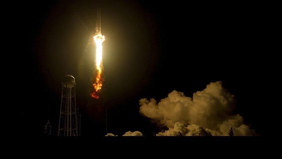 NASA publica fotos inéditas de la explosión del cohete Antares | TVPerú