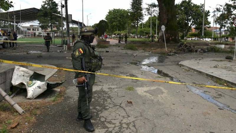 Colombia: tres muertos, entre ellos un policía, deja explosión de ...