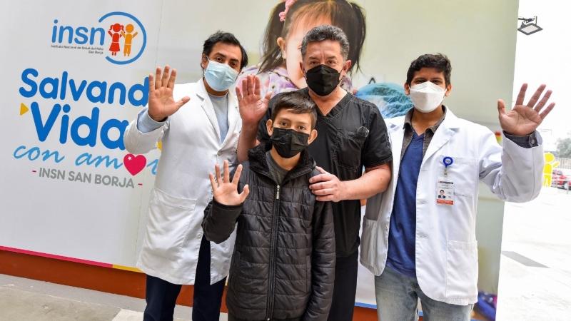 INSN: con cirugía compleja retiran parte del pulmón a niño de 10 años ...