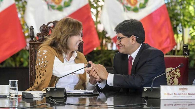 Presidenta Dina Boluarte Se Reunió Con Gobernador Y Alcaldes De