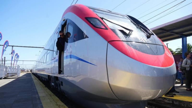 Chile inauguró el tren más rápido y moderno de Sudamérica | TVPerú